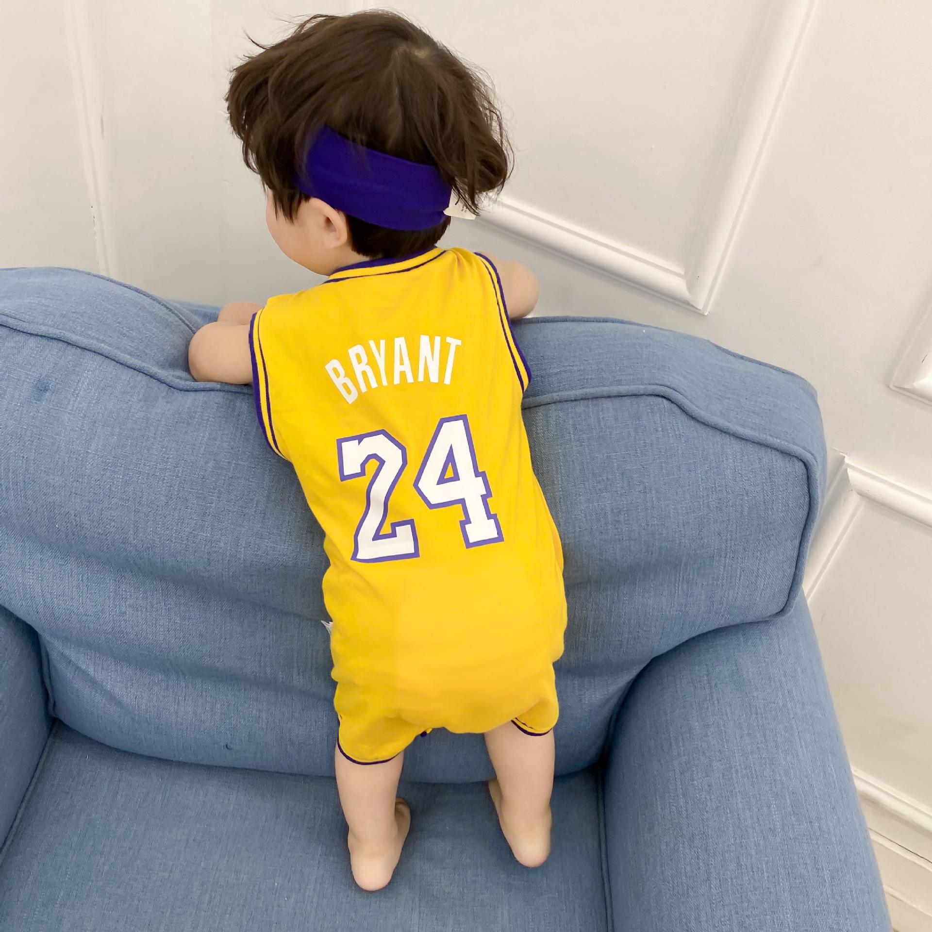y029 – Sport 0-3 years male and female sports – Young Baby