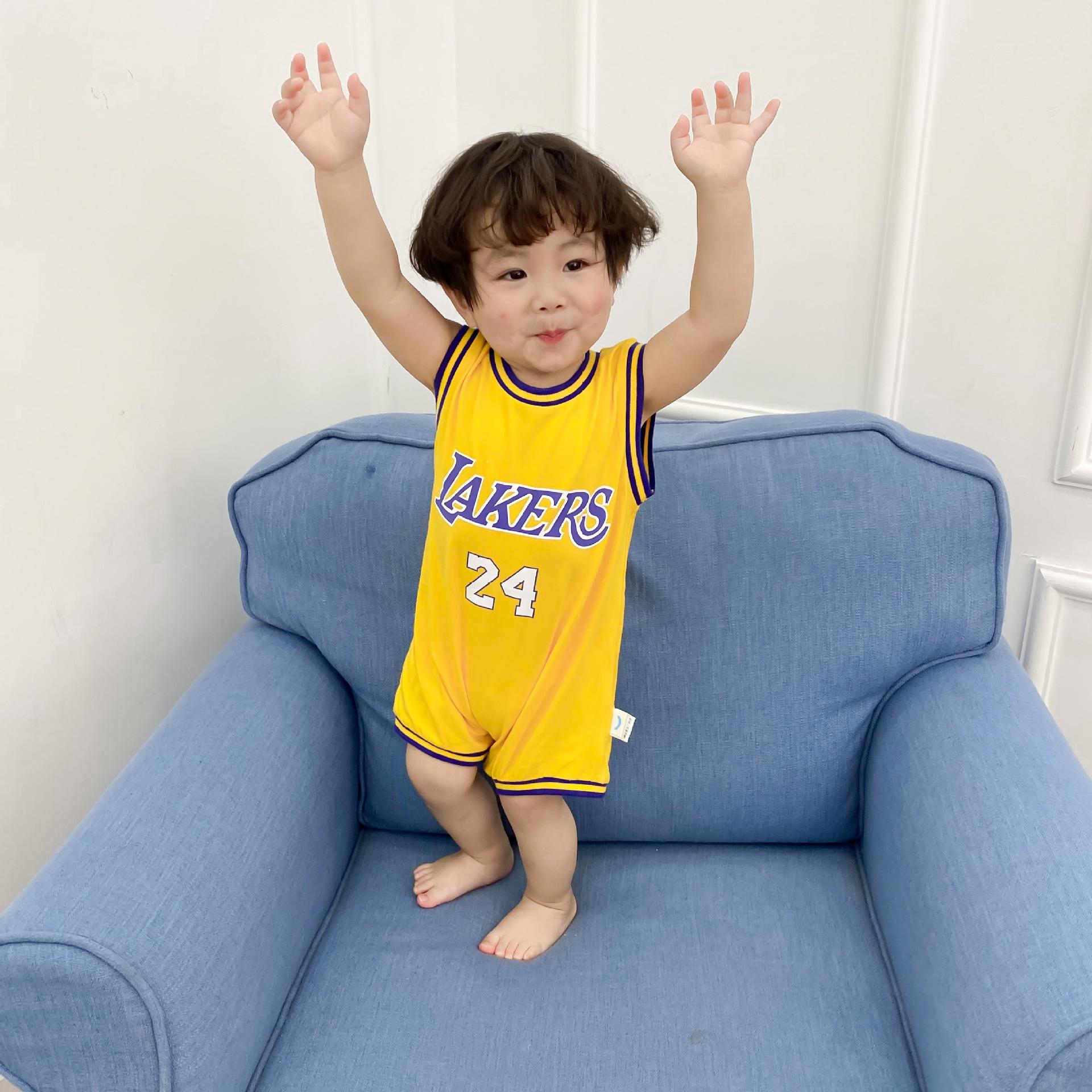 y029 – Sport 0-3 years male and female sports – Young Baby